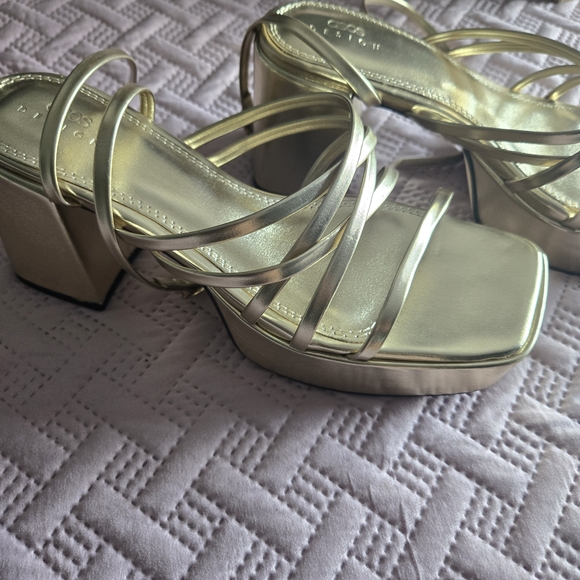 ASOS | Shoes | Asos Gold Strappy Platform Sandals | Poshmark